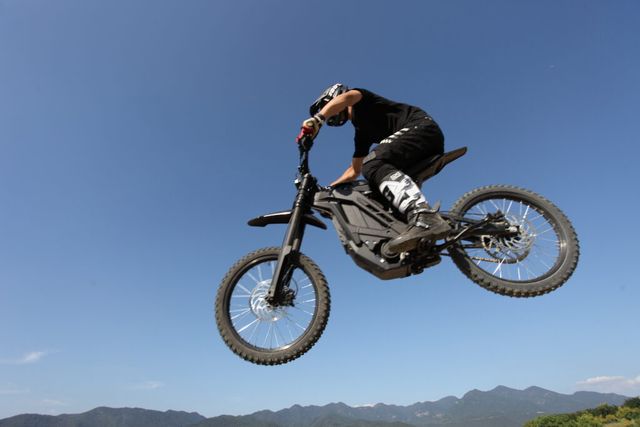 E RIDE PRO SS (19″) Dirt Bike Review