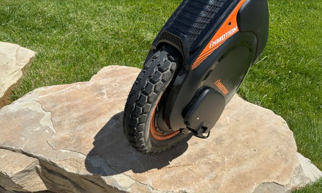 Inmotion V12 Pro Skateboard Review
